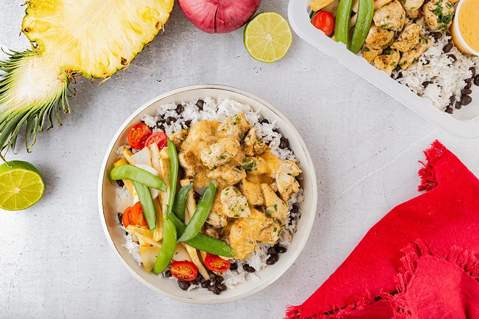 Stir-fried turkey cubes in jerk spices with pineapple salsa | WeCook