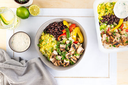 2. Bol de poitrine de dinde grillée au miel et au chipotle avec riz ...