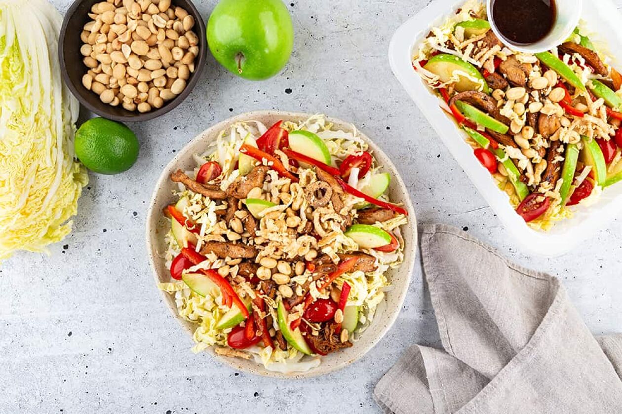 8. Salade de chou nappa et pommes vertes au poulet teriyaki avec ...