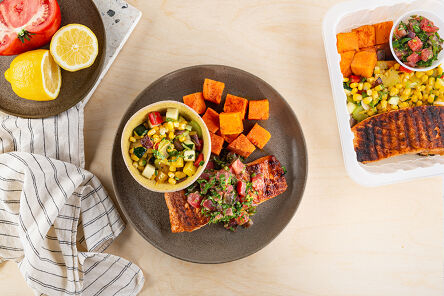 5. Saumon grillé, salsa Pico de Gallo et salade de maïs